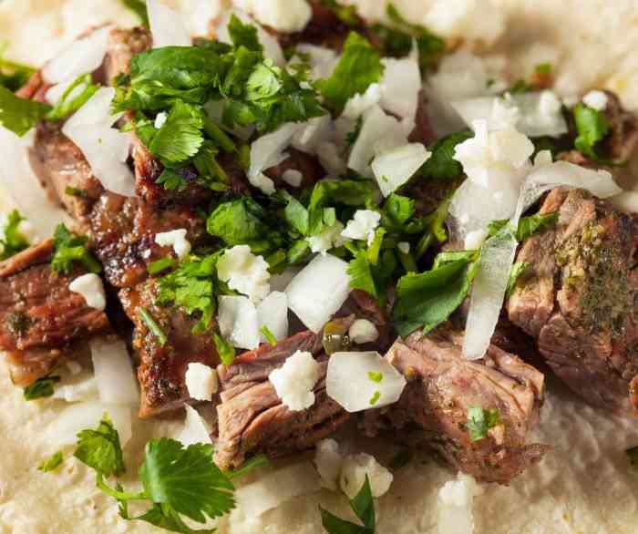 Macho Grande Tacos - Azteca